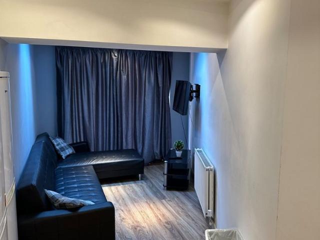 19 Whitegate Road, Huddersfield, HD4