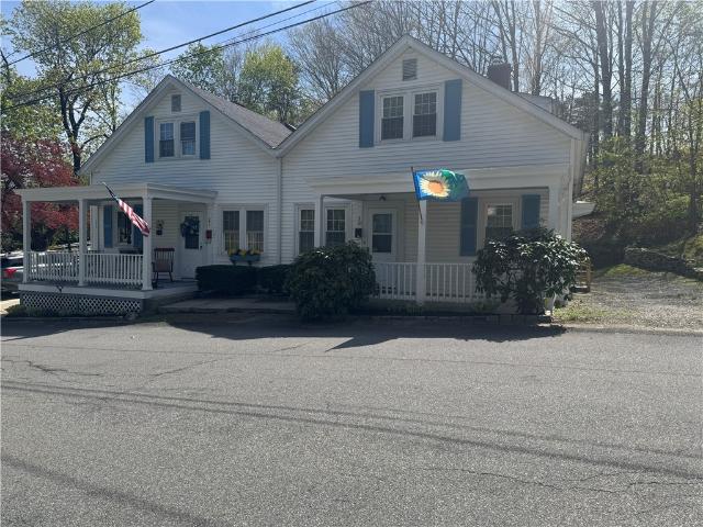 19 Whipple Ave, Smithfield, RI 02917 | MLS #1411