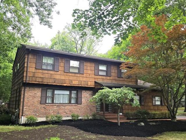 19 York Dr, New City, NY 10956