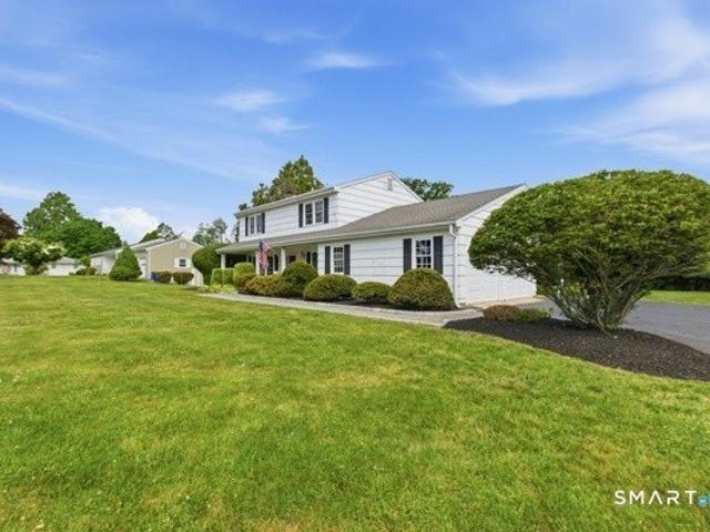 19 Zephyr Rd, Trumbull, CT 06611