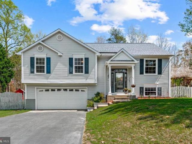 19 Acacia Ct, Fredericksburg, VA 22405