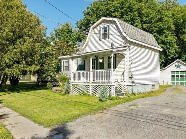 19 Allen St, Saint Albans City, VT 05478