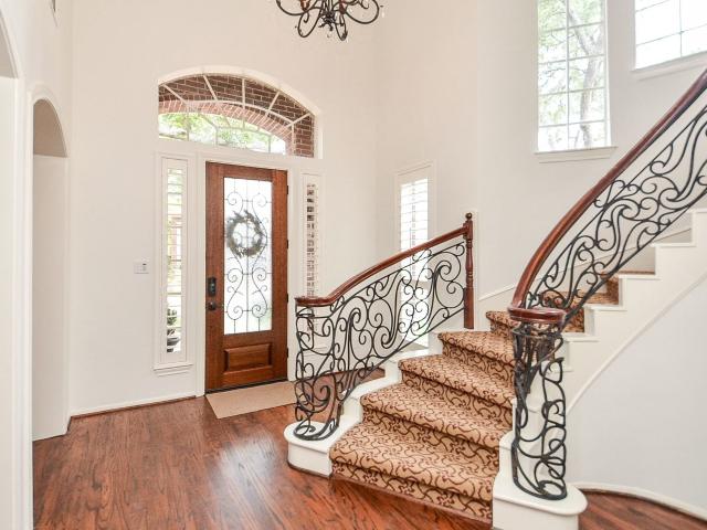 19 Ambleside Crescent Drive