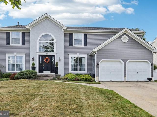 19 Annapolis Dr, Marlton, NJ 08053