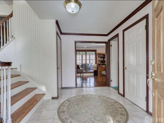19 Annette Dr