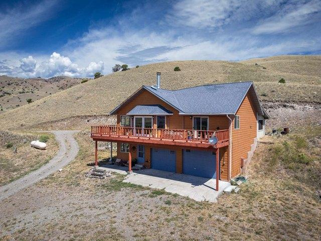 19 Aquila Ln, Emigrant, MT 59027