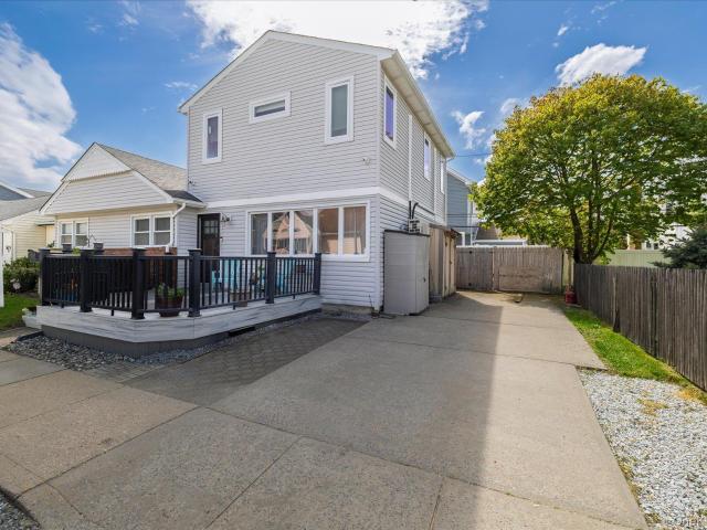 19 Armour St, Long Beach, NY 11561 | MLS #988728 | Compass