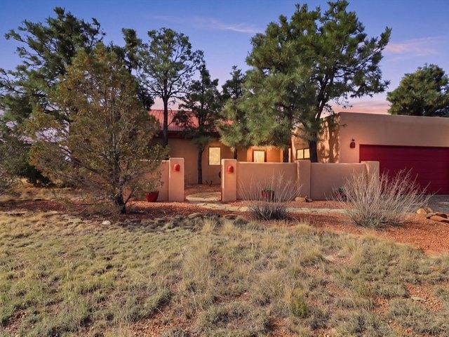 19 Aventura Rd, Santa Fe, NM 87508