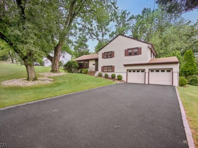 19 Bear Brook Ln