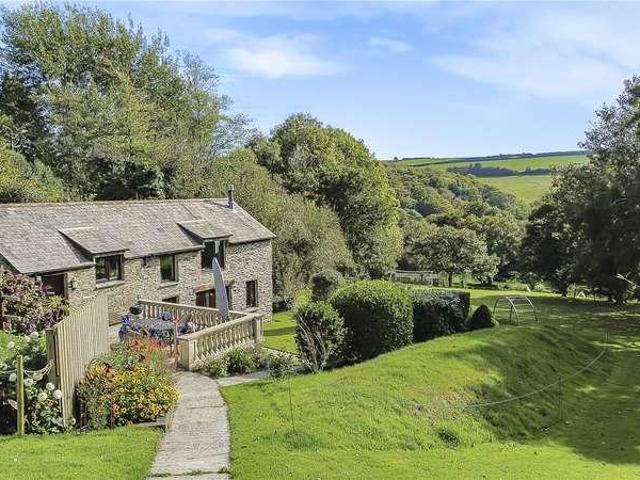 19 bed house for sale