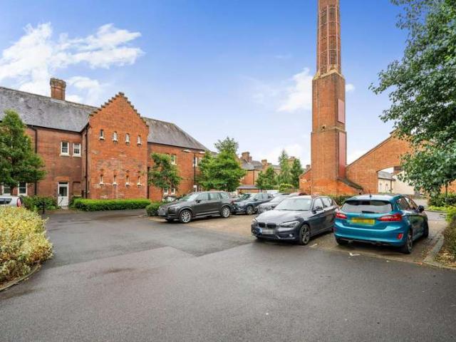 19 Bedroom Apartment Flat