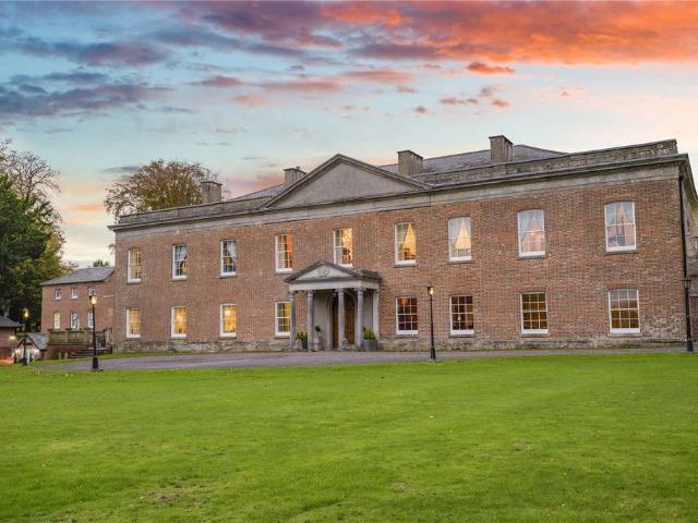 19 bedroom detached house for sale