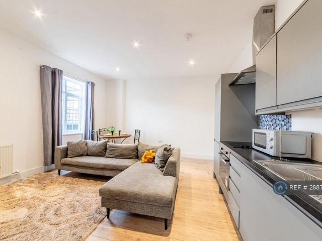 19 bedroom detached house to rent