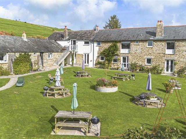 19 Bedroom House