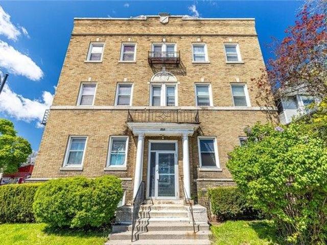 19 bedroom, Rochester NY 14613 104906268