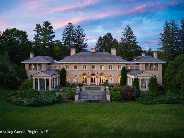 19 bedroom, Stockbridge MA 01262 104922402