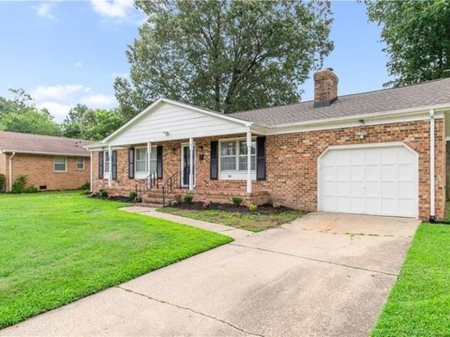 19 Bosch Ln, Newport News, VA 23606