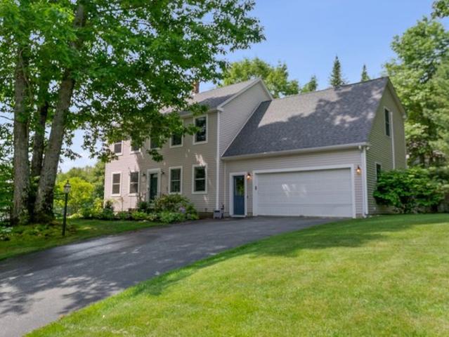 19 Bradford Dr, Gorham, ME 04038