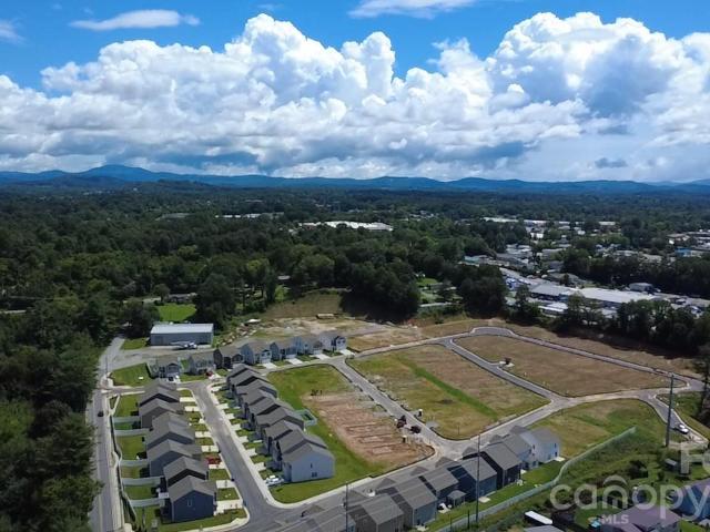 19 Caroline Vly Ln, Hendersonville, NC 28792 | MLS #4365