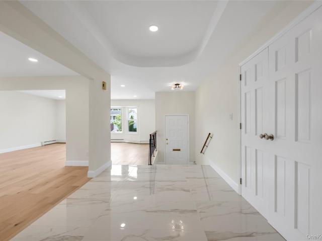 19 Carriage Road