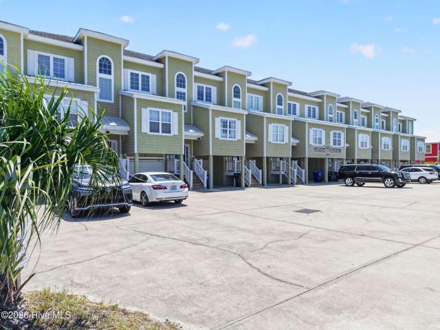 19 Causeway Drive # C