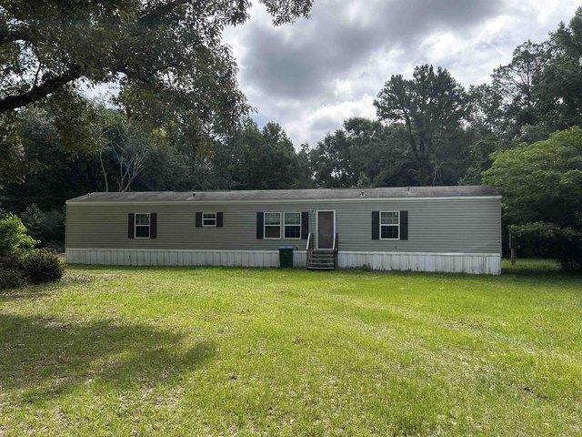19 Centipede Dr, Crawfordville, FL 32327