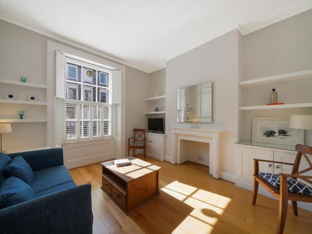19 Charlwood Street, London, SW1V 1 bed flat to rent £4,767 pcm £1,100 pw