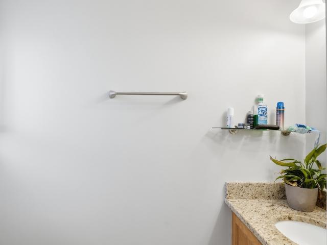 19 Chelsea Ln, Unit 19, East Granby, CT 06026 | MLS #24161 | Compass
