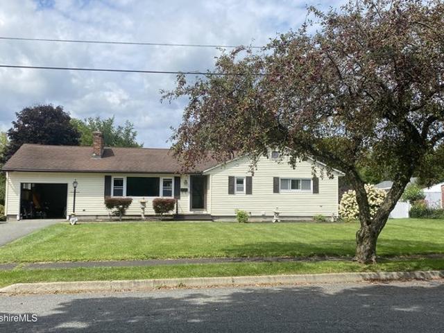 19 Chenaille Ter, North Adams, MA 01247