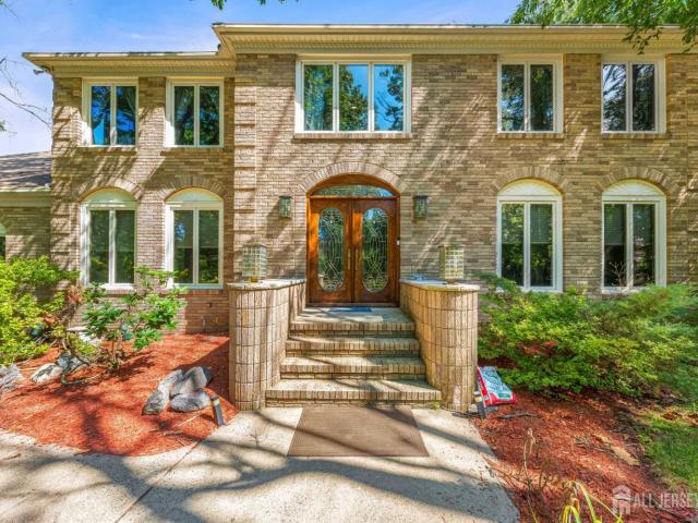 19 Cherokee Road