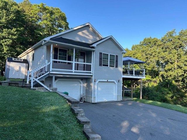 19 Chipman St, Clinton, MA 01510
