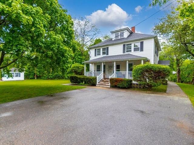 19 Cinroc Cir, Falmouth, MA 02536