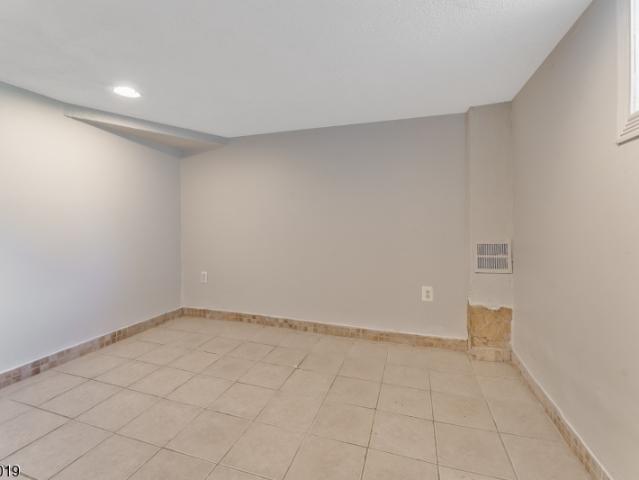19 Columbus Cir