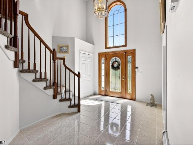 19 Colonial Cir