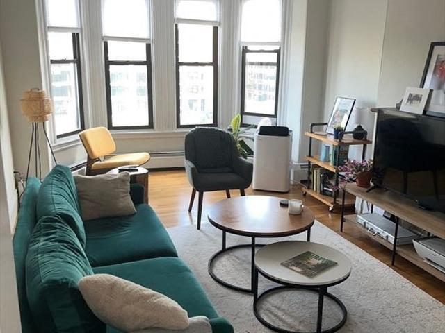 19 Cortes St 10, Boston, MA