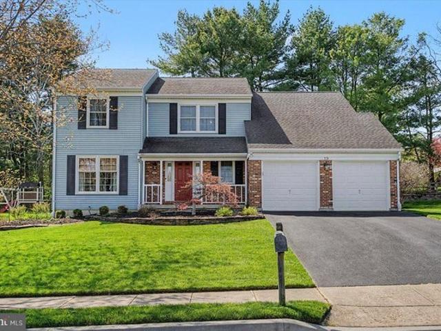 19 Country Hills Dr, Newark, DE 19711