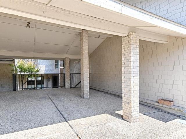 19 Country Lake Drive