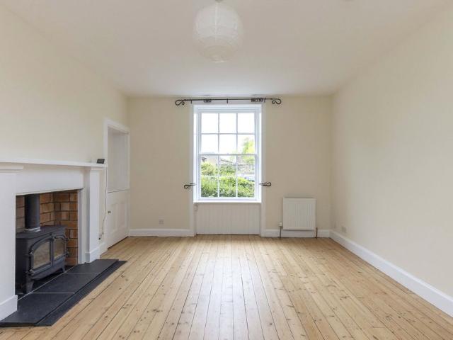 19 Crookston Road
