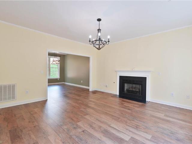 19 Crestbrook Court