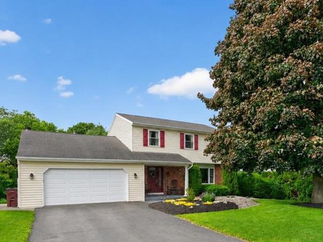 19 Debbie Marie Ct, Schenectady, NY 12309