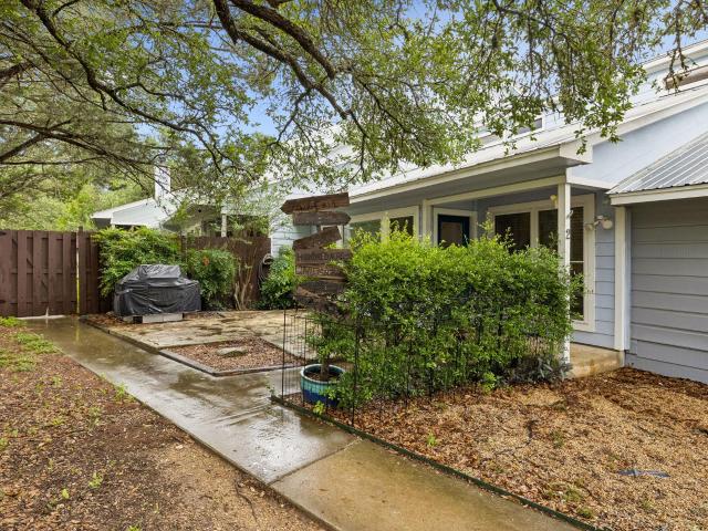 19 Deerfield Dr # 2