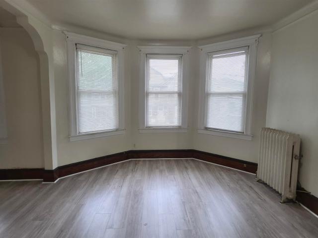 19 Delaware Ave # 2