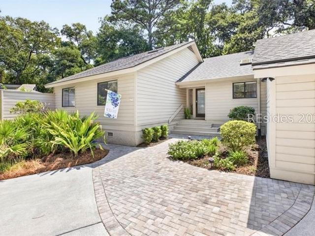 19 Dewberry Ln, Hilton Head Island, SC 29928