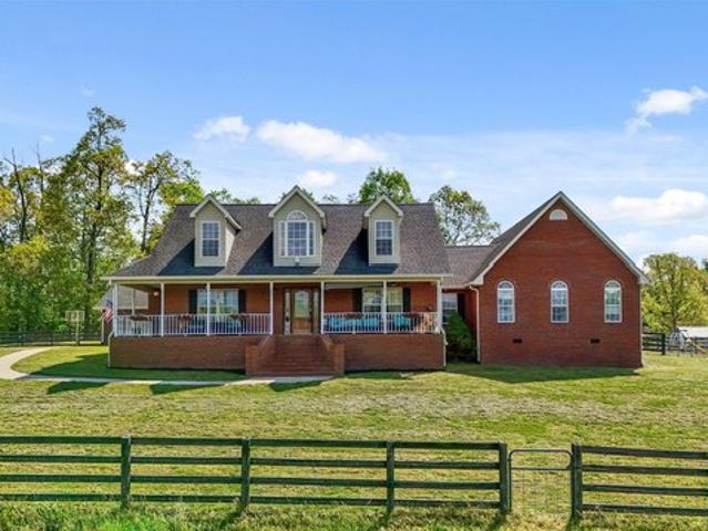 19 Dimple Ln, Ringgold, GA 30736