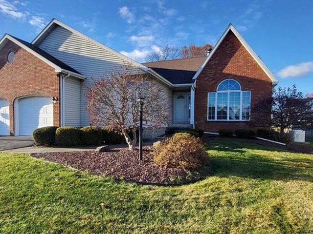 19 Dogwood Ln, Albany, NY 12211
