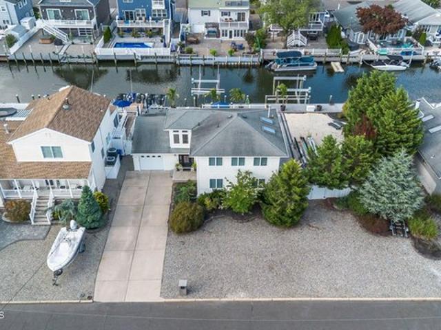 19 Drake Way, Toms River, NJ 08753