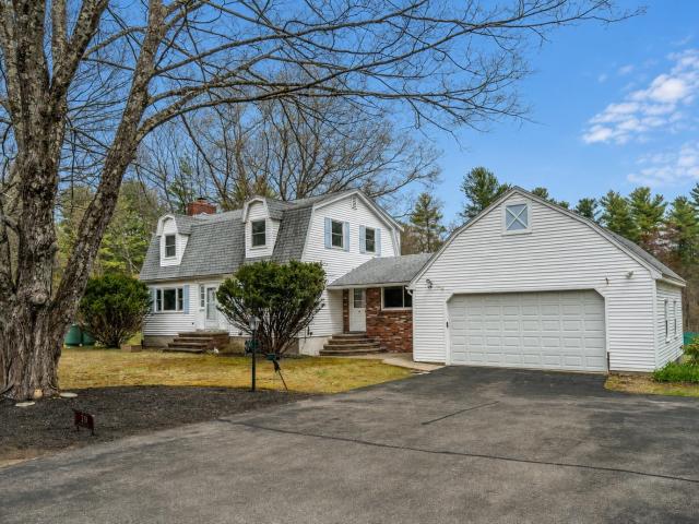 19 Dutton Rd, Pelham, NH 03076 | MLS #5086 | Compass