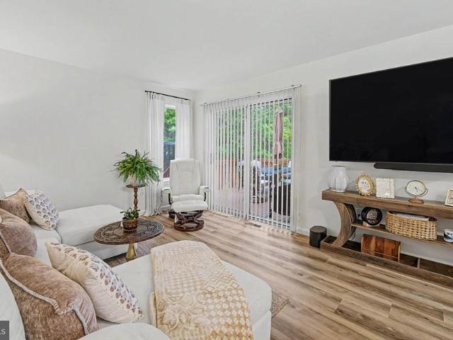 19 E Woodland Avenue