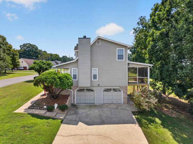19 Edgewater Drive