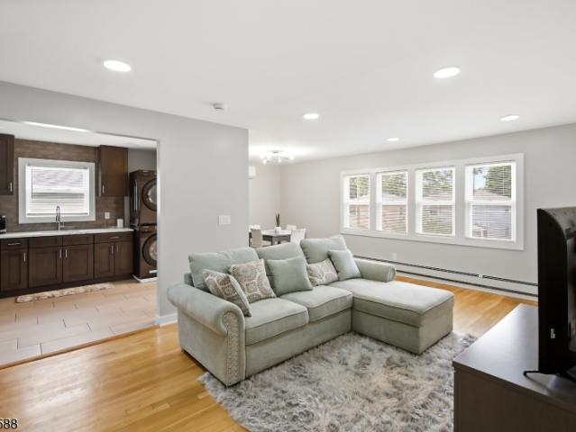 19 Evelyn Ct # 2